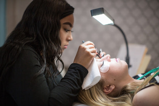 Ch'i Lash the School | Eyelash Technician Education